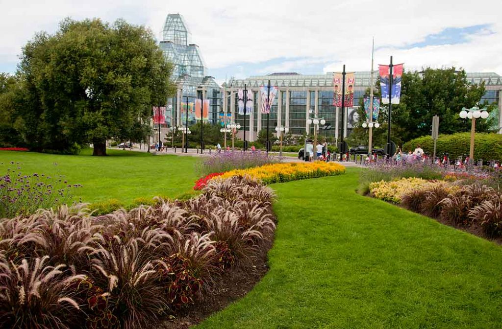 GARDEN PARKS – Garden Promenade